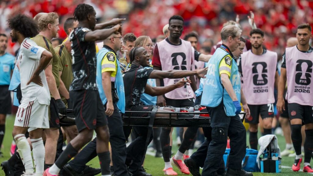 Canada: The Coach's Response to Koné's Severe Injury - Teknomers ...